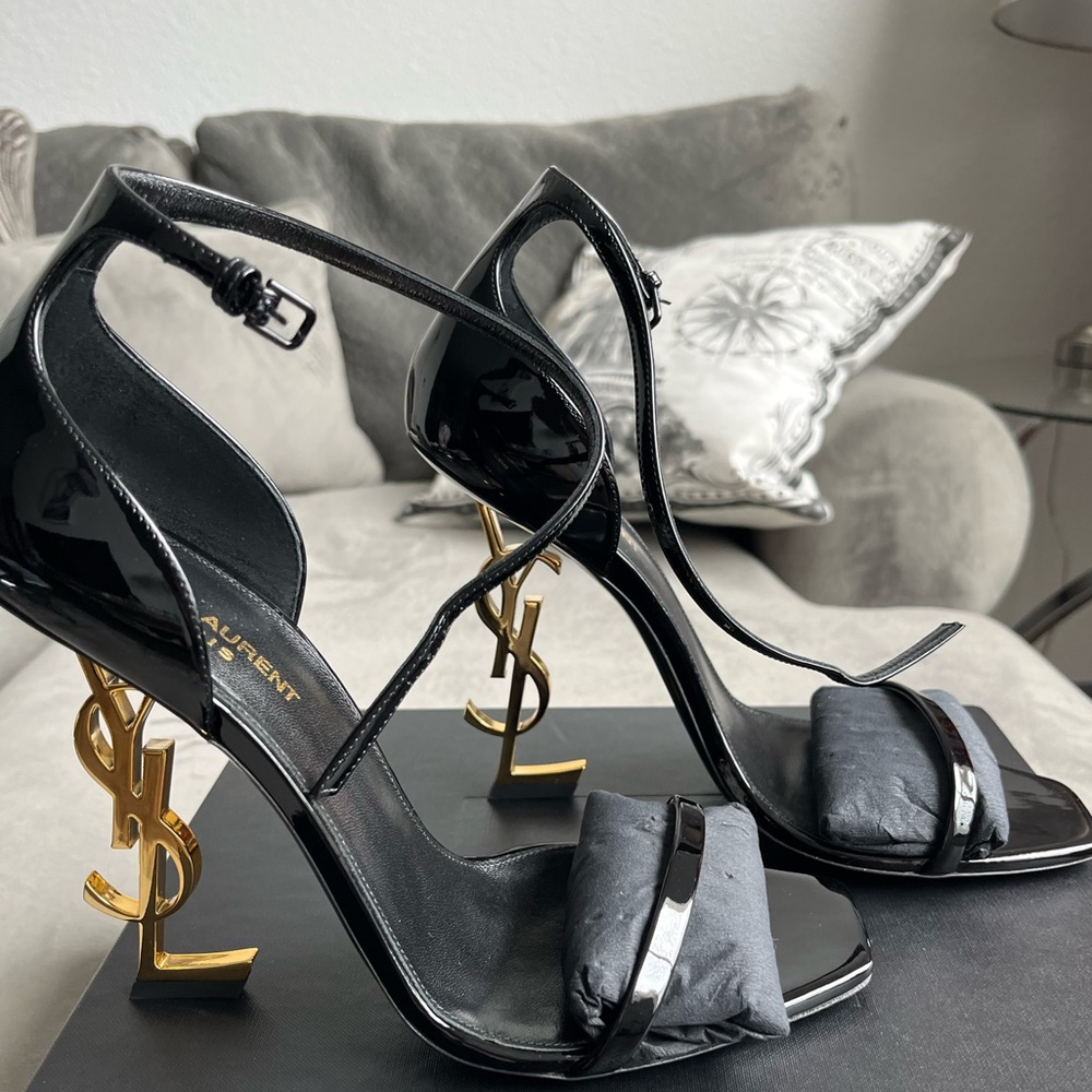 Saint Laurent Opyum Heeled Sandals In Patent Leather - Gem